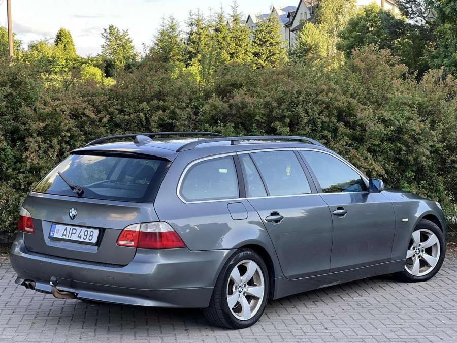 Pelēks BMW 525 2006 Viļņa, ar dzinēja tilpumu 2.50 L un nobraukumu 450 tūkst. km par 1750 €, foto 9 vietnē AUTOMOTO.COM.LV