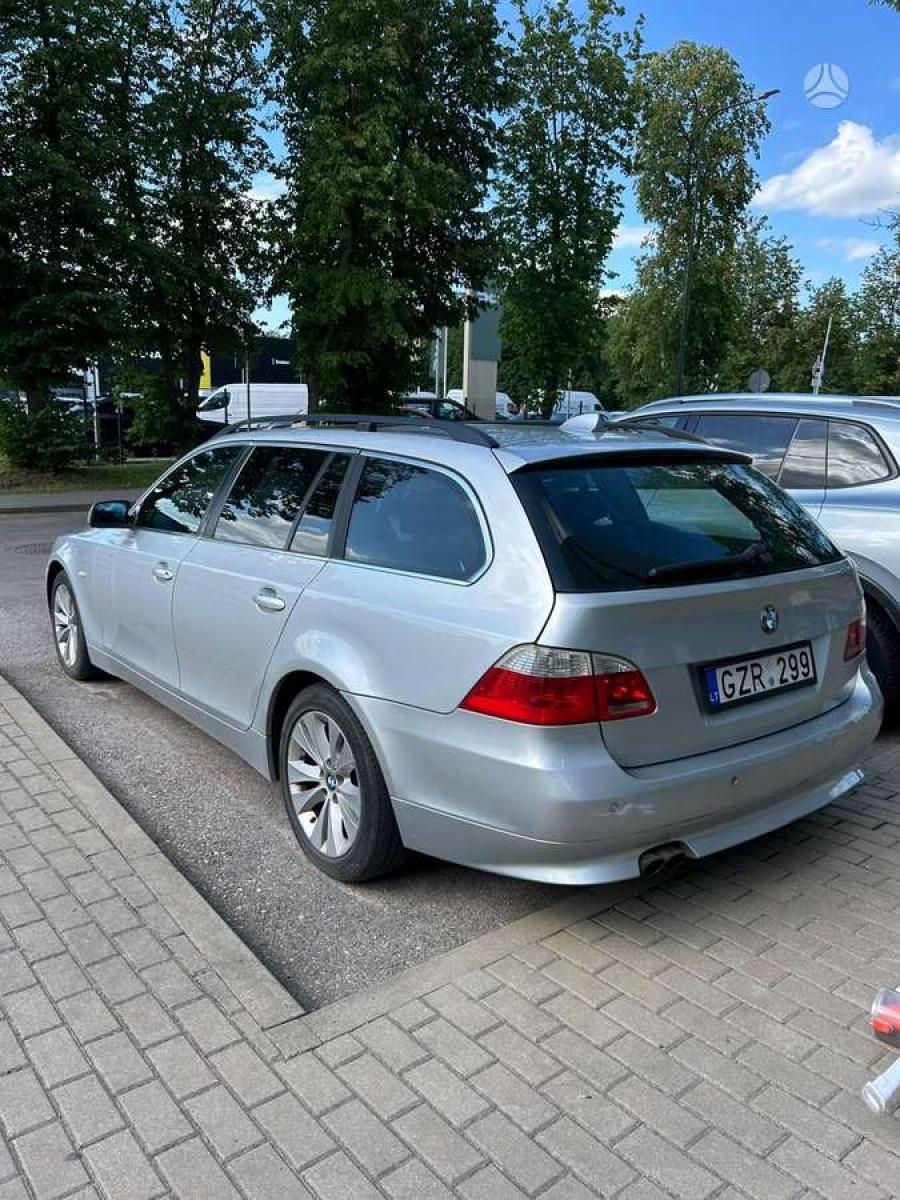 Grey BMW 525 2006 in Kaunas, with an engine capacity of 2.50 L and mileage of 330 thousand km for 1700 €, photo 3 on AUTOMOTO.COM.LV