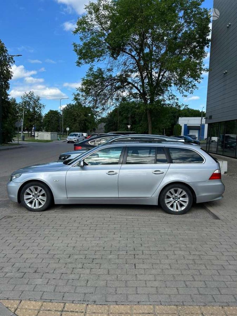 Grey BMW 525 2006 in Kaunas, with an engine capacity of 2.50 L and mileage of 330 thousand km for 1700 €, photo 4 on AUTOMOTO.COM.LV