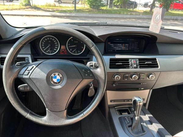 Grey BMW 525 2006 in Kaunas, with an engine capacity of 2.50 L and mileage of 330 thousand km for 1700 €, photo 4 on AUTOMOTO.COM.LV
