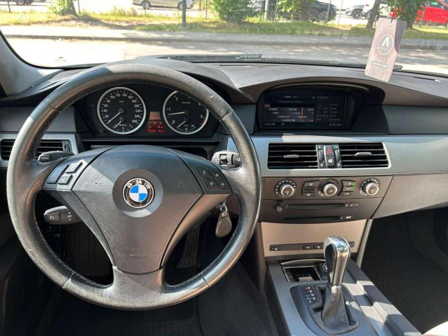 Grey BMW 525 2006 in Kaunas, with an engine capacity of 2.50 L and mileage of 330 thousand km for 1700 €, photo 5 on AUTOMOTO.COM.LV