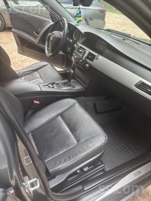 Pelēks BMW 525 2006 Jelgava, ar dzinēja tilpumu 2.50 L un nobraukumu 319 tūkst. km par 3300 €, foto 13 vietnē AUTOMOTO.COM.LV