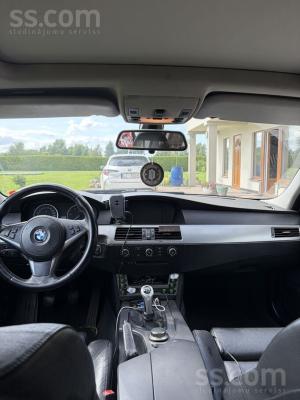 Pelēks BMW 525 2006 Rīga, ar dzinēja tilpumu 2.50 L un nobraukumu 408 tūkst. km par 3000 €, foto 20 vietnē AUTOMOTO.COM.LV