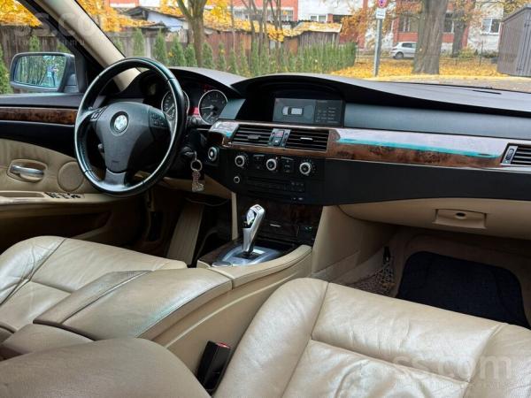 Grey BMW 525 2007 in Riga, with an engine capacity of 3.00 L and mileage of 0 thousand km for 3590 €, photo 10 on AUTOMOTO.COM.LV