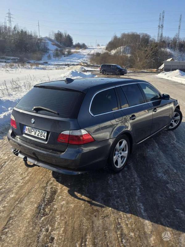 Grey BMW 525 2007 in Vilnius, with an engine capacity of 2.99 L and mileage of 356 thousand km for 3950 €, photo 4 on AUTOMOTO.COM.LV
