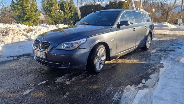 Grey BMW 525 2007 in Mazeikiai, with an engine capacity of 2.99 L and mileage of 390 thousand km for 3700 €, photo 1 on AUTOMOTO.COM.LV