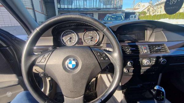 Grey BMW 525 2007 in Mazeikiai, with an engine capacity of 2.99 L and mileage of 390 thousand km for 3700 €, photo 5 on AUTOMOTO.COM.LV