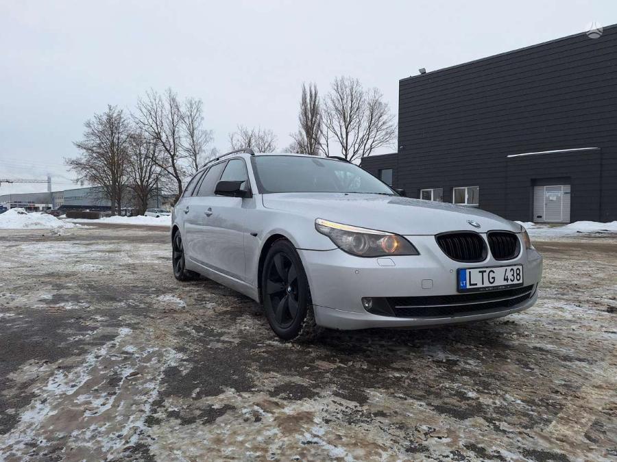 Grey BMW 525 2007 in Kaunas, with an engine capacity of 2.99 L and mileage of 458 thousand km for 3650 €, photo 3 on AUTOMOTO.COM.LV