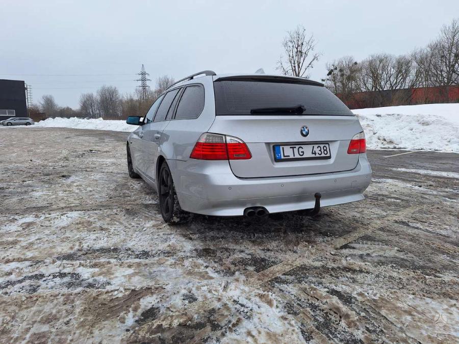 Grey BMW 525 2007 in Kaunas, with an engine capacity of 2.99 L and mileage of 458 thousand km for 3650 €, photo 6 on AUTOMOTO.COM.LV