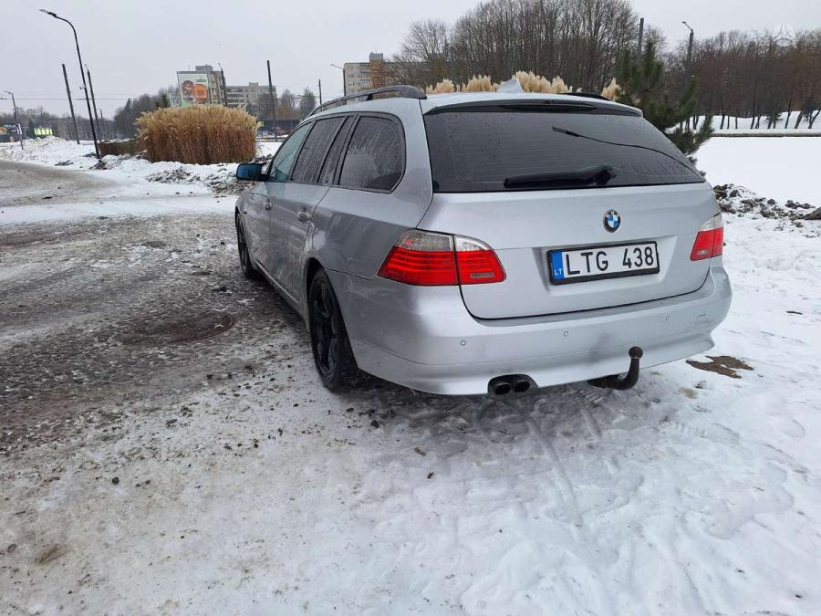 Grey BMW 525 2007 in Kaunas, with an engine capacity of 2.99 L and mileage of 458 thousand km for 3650 €, photo 7 on AUTOMOTO.COM.LV