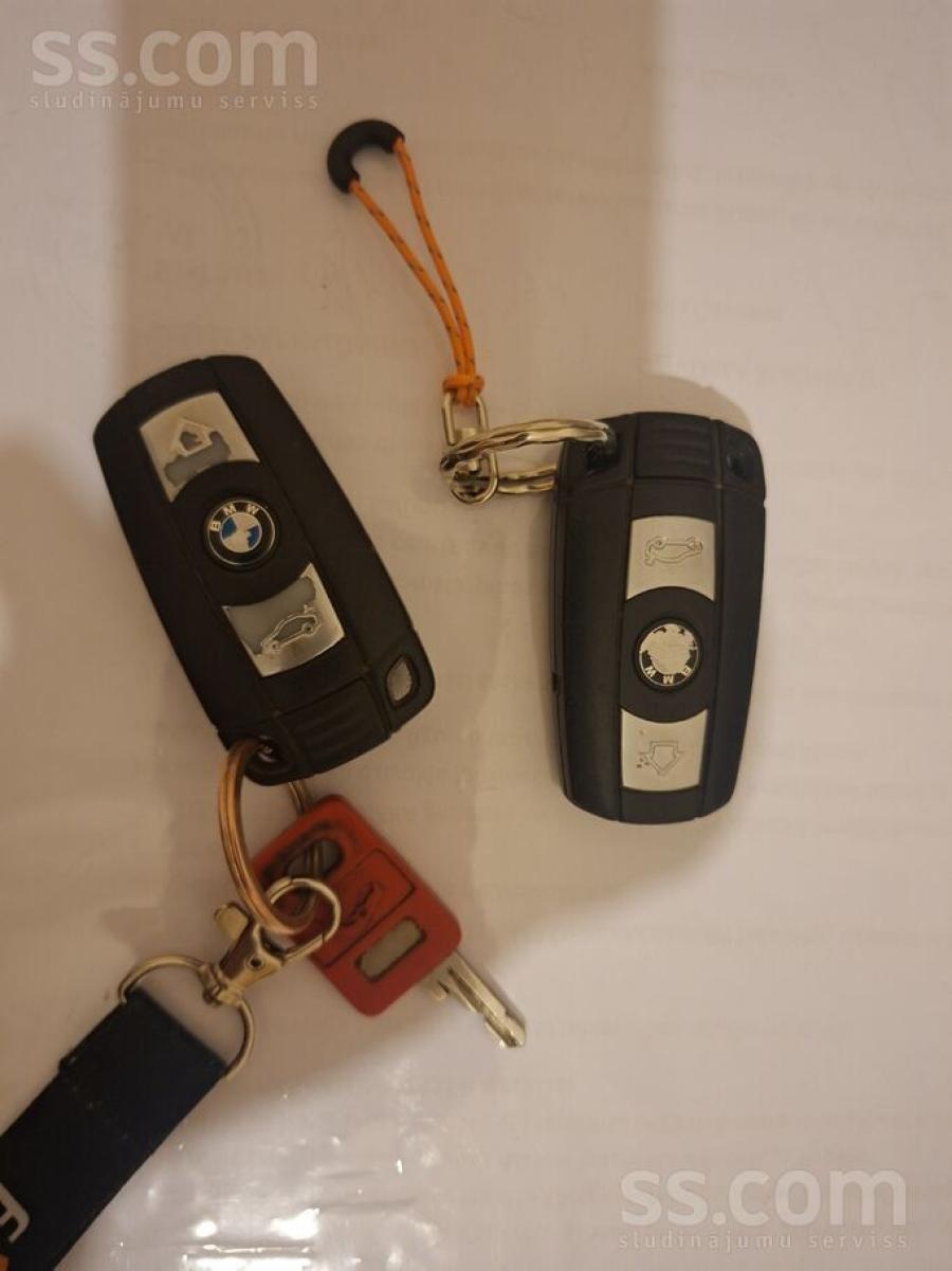 Pelēks BMW 525 2007 Rīga, ar dzinēja tilpumu 2.50 L un nobraukumu 286 tūkst. km par 4450 €, foto 14 vietnē AUTOMOTO.COM.LV