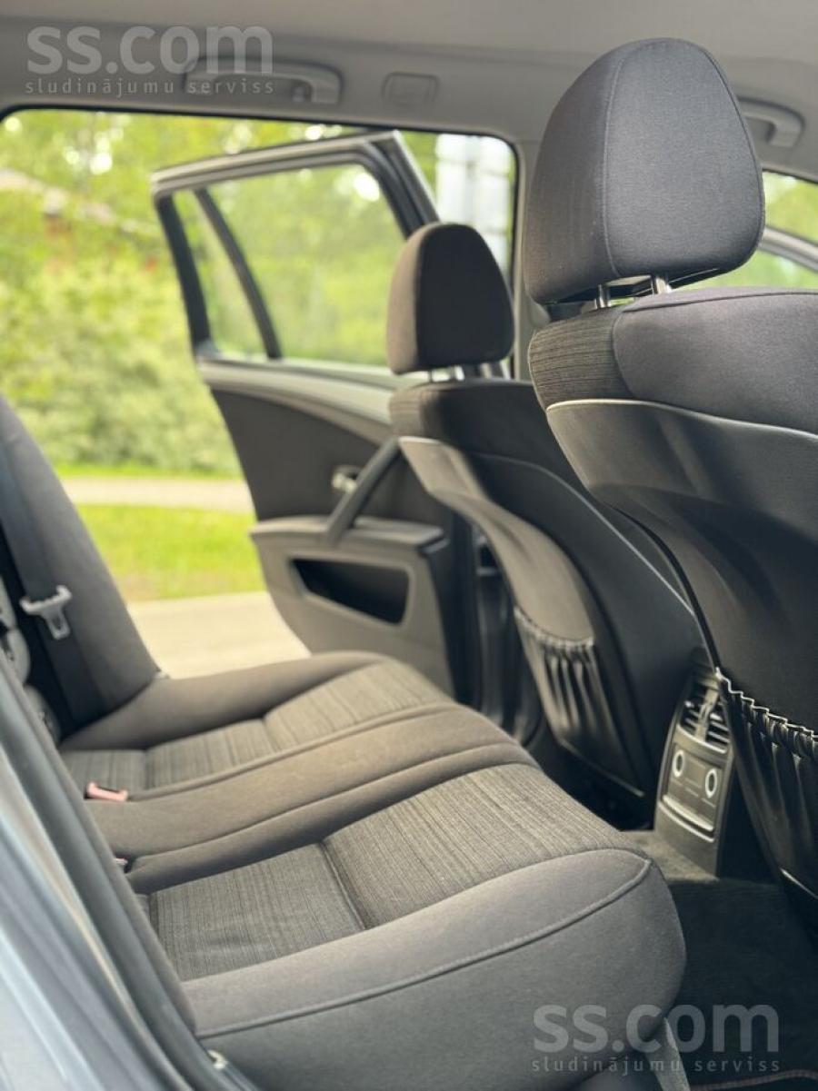 Pelēks BMW 525 2007 Rīga, ar dzinēja tilpumu 3.00 L un nobraukumu 310 tūkst. km par 3450 €, foto 13 vietnē AUTOMOTO.COM.LV