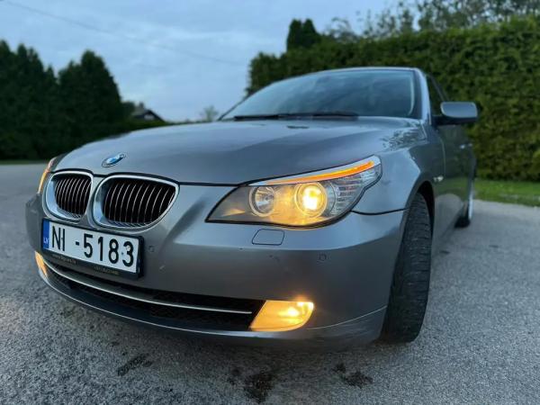 Pelēks BMW 525 2007 Rīga, ar dzinēja tilpumu 3.00 L un nobraukumu 300 tūkst. km par 4200 €, foto 8 vietnē AUTOMOTO.COM.LV