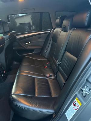 Grey BMW 525 2007 in Riga, with an engine capacity of 3.00 L and mileage of 300 thousand km for 4200 €, photo 13 on AUTOMOTO.COM.LV