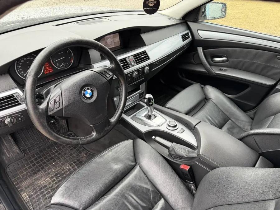 Pelēks BMW 525 2007 Ventspils, ar dzinēja tilpumu 3.00 L un nobraukumu 457 tūkst. km par 3200 €, foto 10 vietnē AUTOMOTO.COM.LV