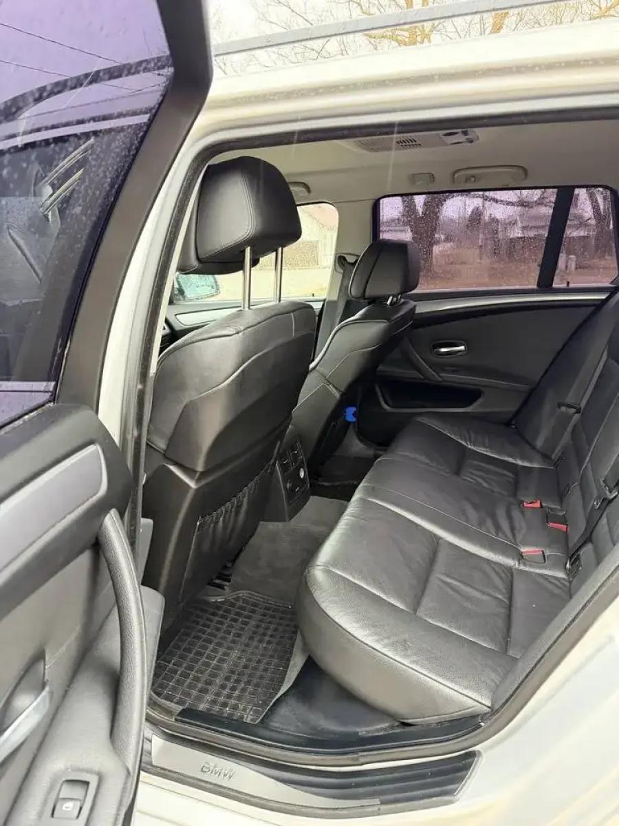 Pelēks BMW 525 2007 Ventspils, ar dzinēja tilpumu 3.00 L un nobraukumu 457 tūkst. km par 3200 €, foto 14 vietnē AUTOMOTO.COM.LV