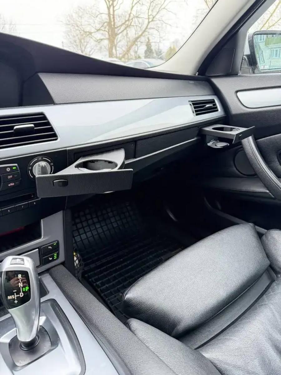 Pelēks BMW 525 2007 Ventspils, ar dzinēja tilpumu 3.00 L un nobraukumu 457 tūkst. km par 3200 €, foto 23 vietnē AUTOMOTO.COM.LV