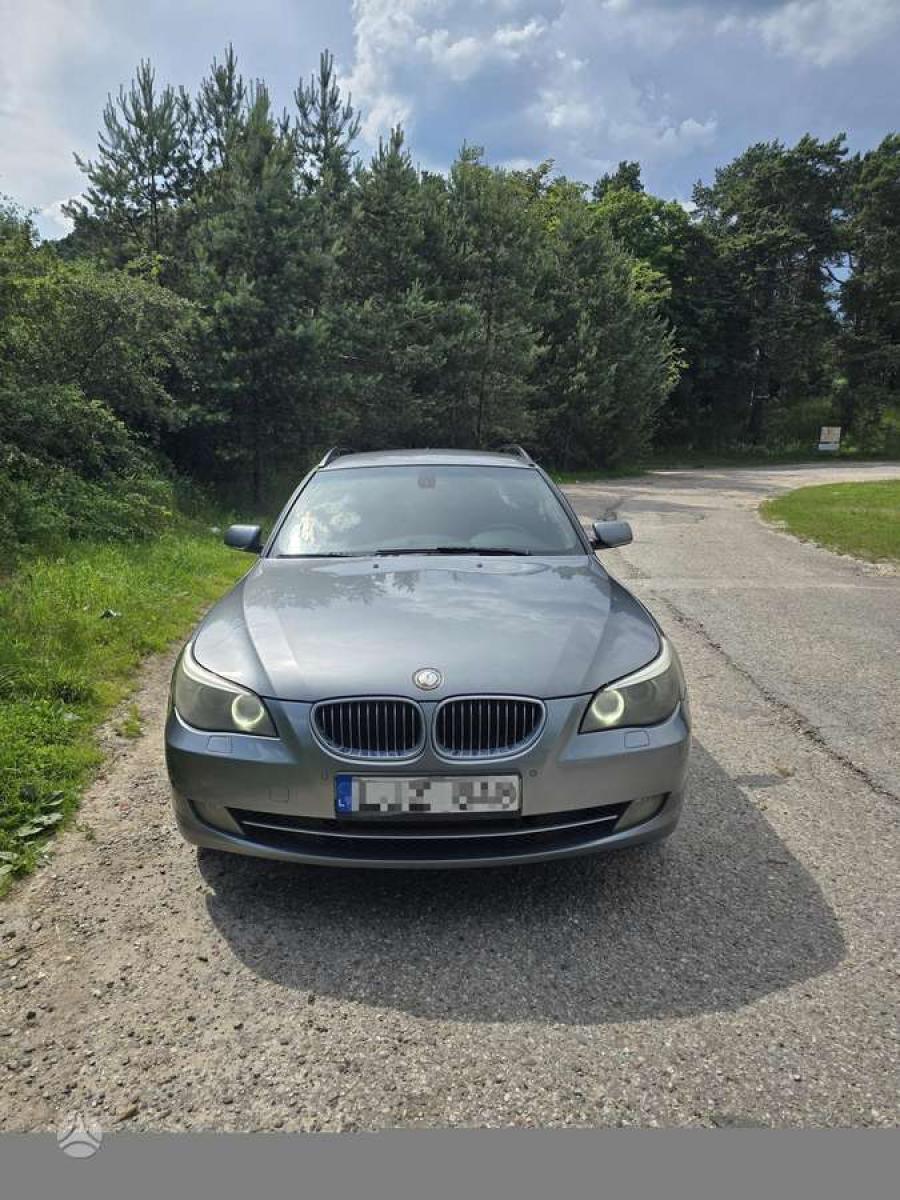 Grey BMW 525 2007 in Vilnius, with an engine capacity of 3.00 L and mileage of 356 thousand km for 3600 €, photo 1 on AUTOMOTO.COM.LV
