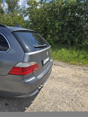 Grey BMW 525 2007 in Vilnius, with an engine capacity of 3.00 L and mileage of 356 thousand km for 3600 €, photo 7 on AUTOMOTO.COM.LV