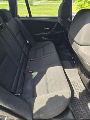 Grey BMW 525 2007 in Vilnius, with an engine capacity of 3.00 L and mileage of 356 thousand km for 3600 €, photo 11 on AUTOMOTO.COM.LV