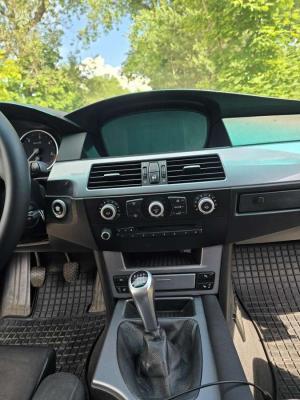Grey BMW 525 2007 in Vilnius, with an engine capacity of 3.00 L and mileage of 356 thousand km for 3600 €, photo 13 on AUTOMOTO.COM.LV