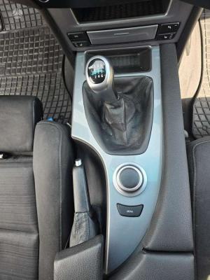 Grey BMW 525 2007 in Vilnius, with an engine capacity of 3.00 L and mileage of 356 thousand km for 3600 €, photo 14 on AUTOMOTO.COM.LV