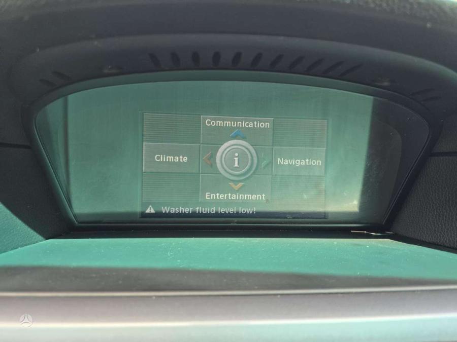 Grey BMW 525 2007 in Vilnius, with an engine capacity of 3.00 L and mileage of 356 thousand km for 3600 €, photo 17 on AUTOMOTO.COM.LV
