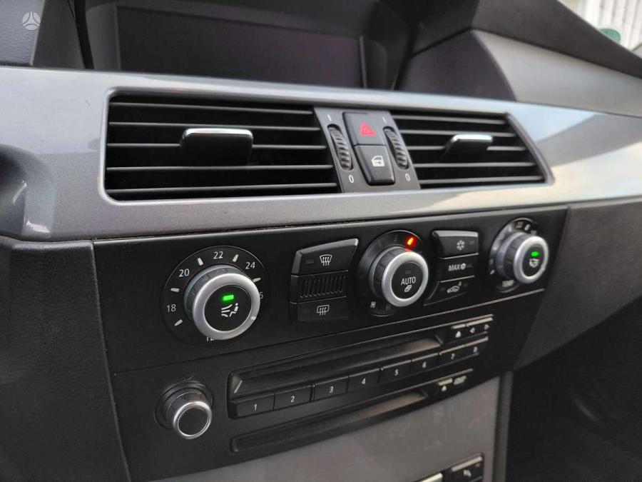 Pelēks BMW 525 2007 Viļņa, ar dzinēja tilpumu 2.99 L un nobraukumu 386 tūkst. km par 2600 €, foto 16 vietnē AUTOMOTO.COM.LV