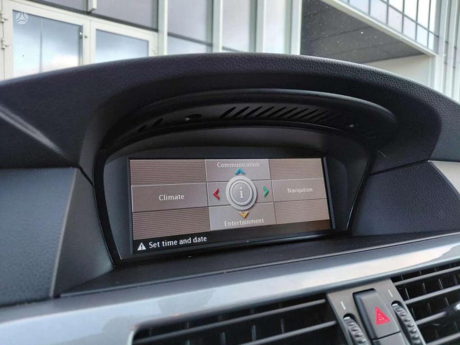 Pelēks BMW 525 2007 Viļņa, ar dzinēja tilpumu 2.99 L un nobraukumu 386 tūkst. km par 2600 €, foto 17 vietnē AUTOMOTO.COM.LV