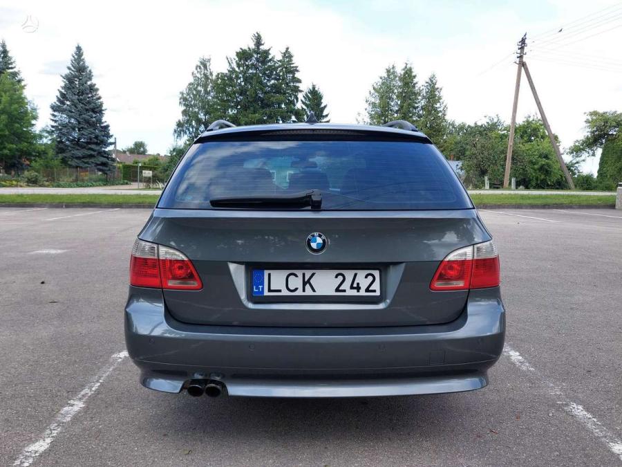 Grey BMW 525 2007 in Pasvalys, with an engine capacity of 2.50 L and mileage of 377 thousand km for 1700 €, photo 7 on AUTOMOTO.COM.LV