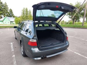 Grey BMW 525 2007 in Pasvalys, with an engine capacity of 2.50 L and mileage of 377 thousand km for 1700 €, photo 11 on AUTOMOTO.COM.LV