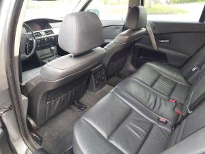 Grey BMW 525 2007 in Pasvalys, with an engine capacity of 2.50 L and mileage of 377 thousand km for 1700 €, photo 13 on AUTOMOTO.COM.LV