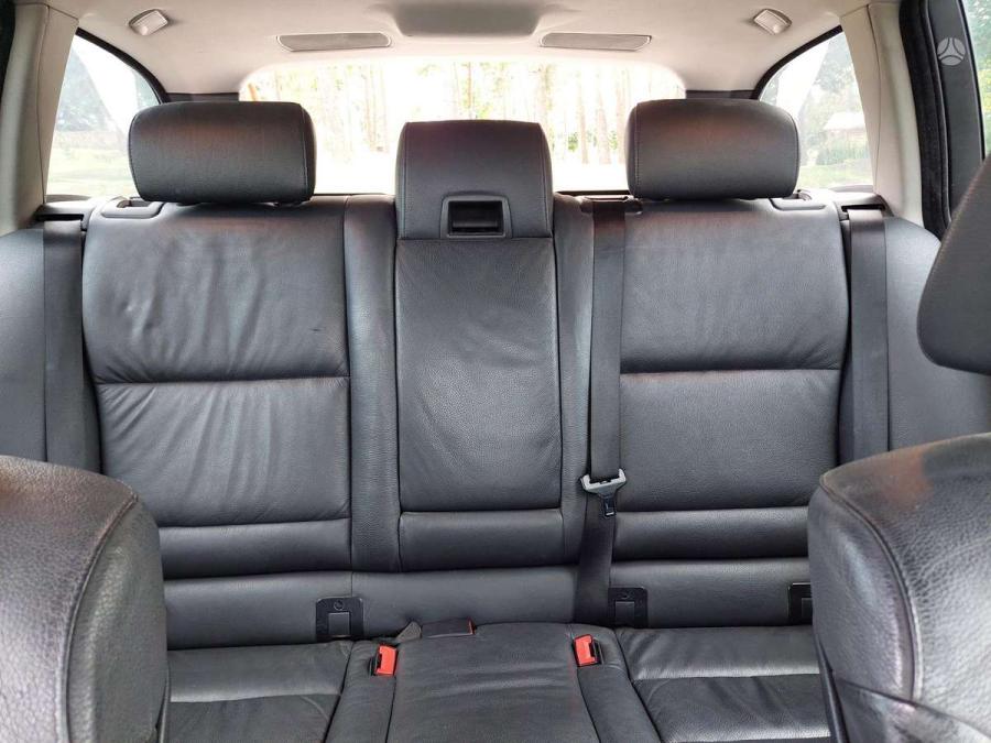 Grey BMW 525 2007 in Pasvalys, with an engine capacity of 2.50 L and mileage of 377 thousand km for 1700 €, photo 19 on AUTOMOTO.COM.LV