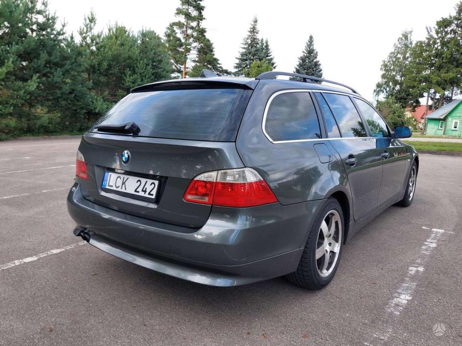Grey BMW 525 2007 in Pasvalys, with an engine capacity of 2.50 L and mileage of 377 thousand km for 1700 €, photo 32 on AUTOMOTO.COM.LV