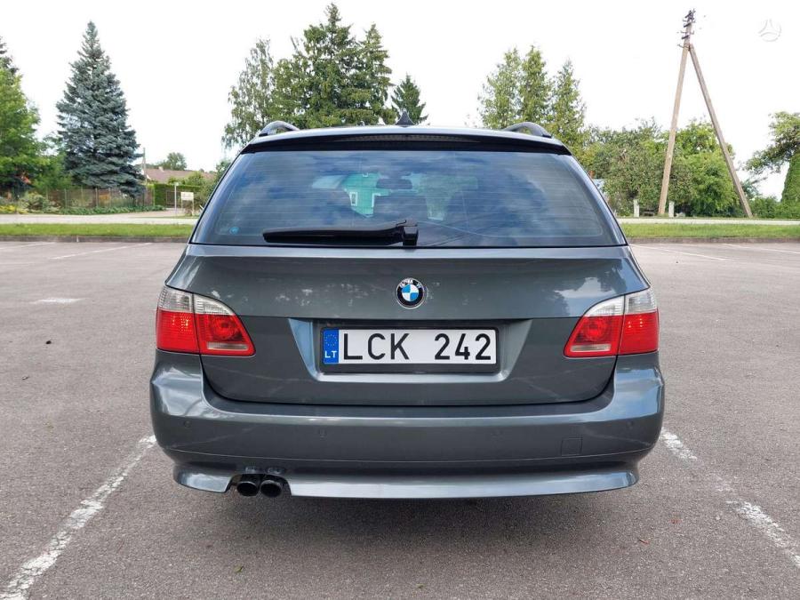 Grey BMW 525 2007 in Pasvalys, with an engine capacity of 2.50 L and mileage of 377 thousand km for 1700 €, photo 33 on AUTOMOTO.COM.LV