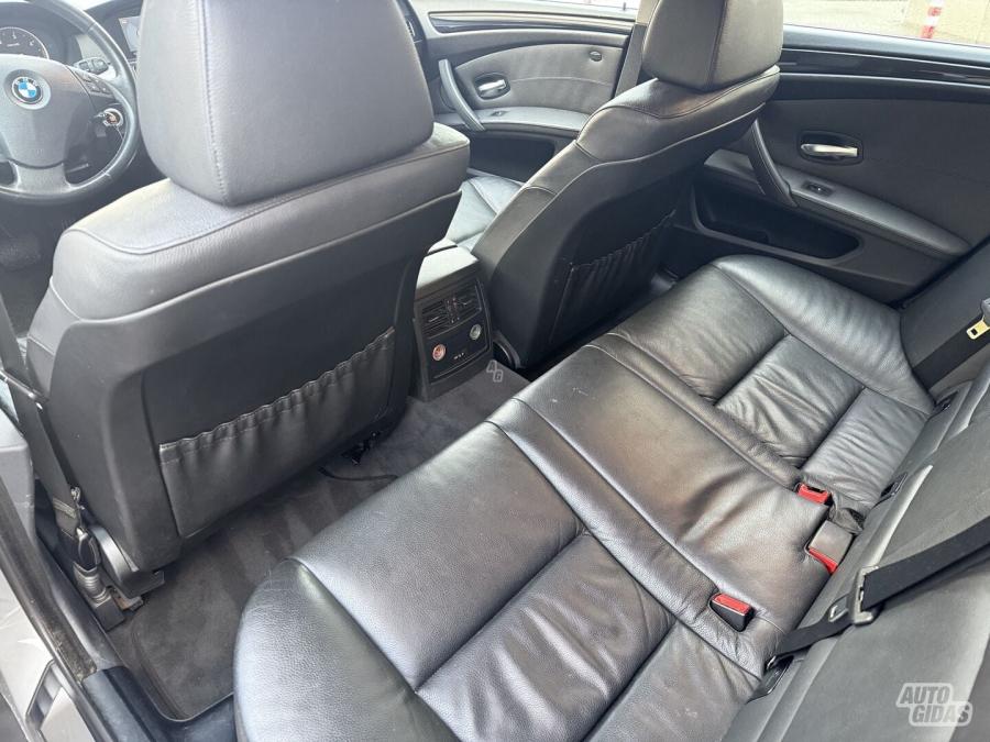 Pelēks BMW 525 2007 Viļņa, ar dzinēja tilpumu 3.00 L un nobraukumu 316 tūkst. km par 3600 €, foto 12 vietnē AUTOMOTO.COM.LV