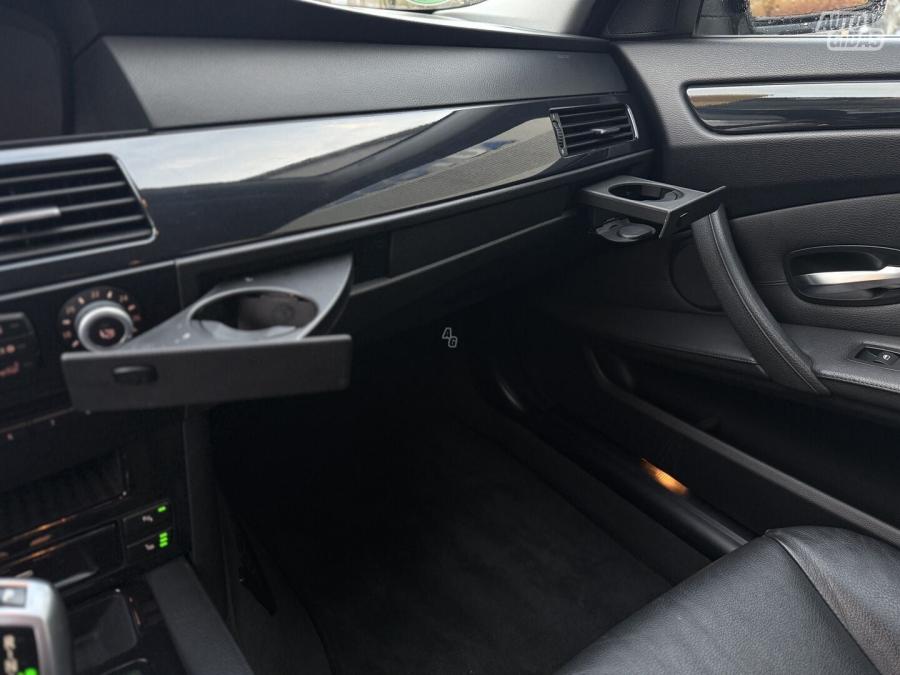 Pelēks BMW 525 2007 Viļņa, ar dzinēja tilpumu 3.00 L un nobraukumu 316 tūkst. km par 3600 €, foto 19 vietnē AUTOMOTO.COM.LV