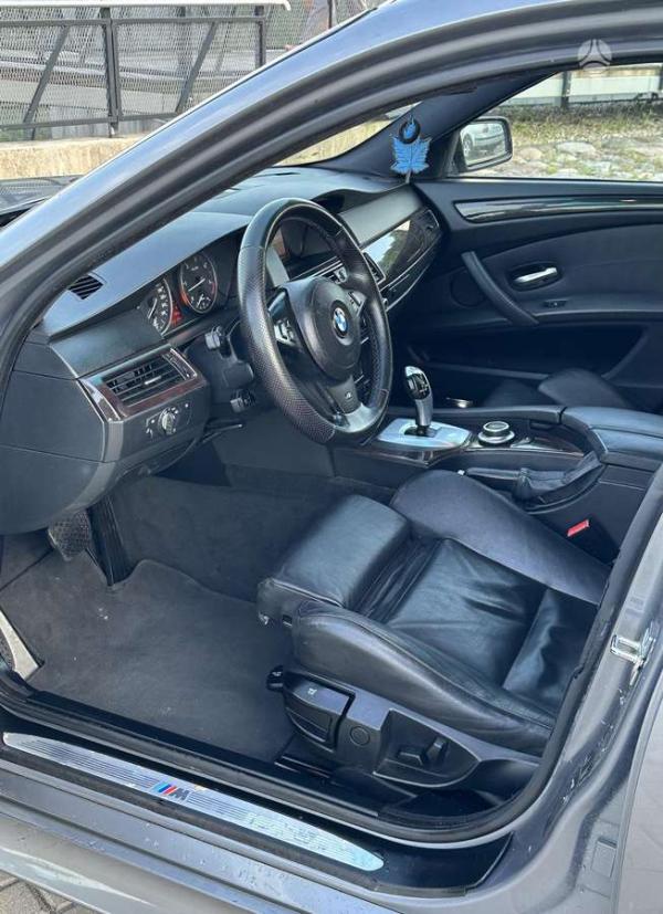 Pelēks BMW 525 2007 Anykščiai, ar dzinēja tilpumu 2.99 L un nobraukumu 350 tūkst. km par 4500 €, foto 9 vietnē AUTOMOTO.COM.LV