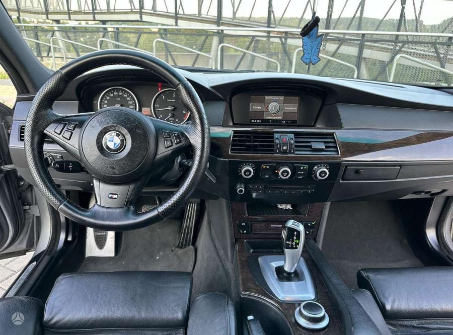 Grey BMW 525 2007 in Anyksciai, with an engine capacity of 2.99 L and mileage of 350 thousand km for 4500 €, photo 14 on AUTOMOTO.COM.LV