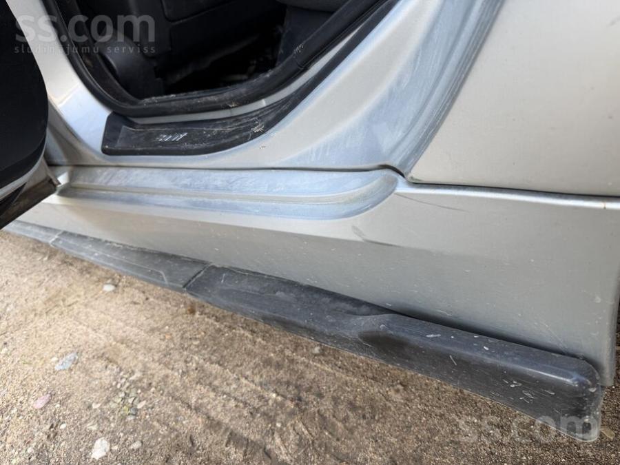 Pelēks BMW 525 2007 Daugavpils, ar dzinēja tilpumu 3.00 L un nobraukumu 290 tūkst. km par 4000 €, foto 8 vietnē AUTOMOTO.COM.LV