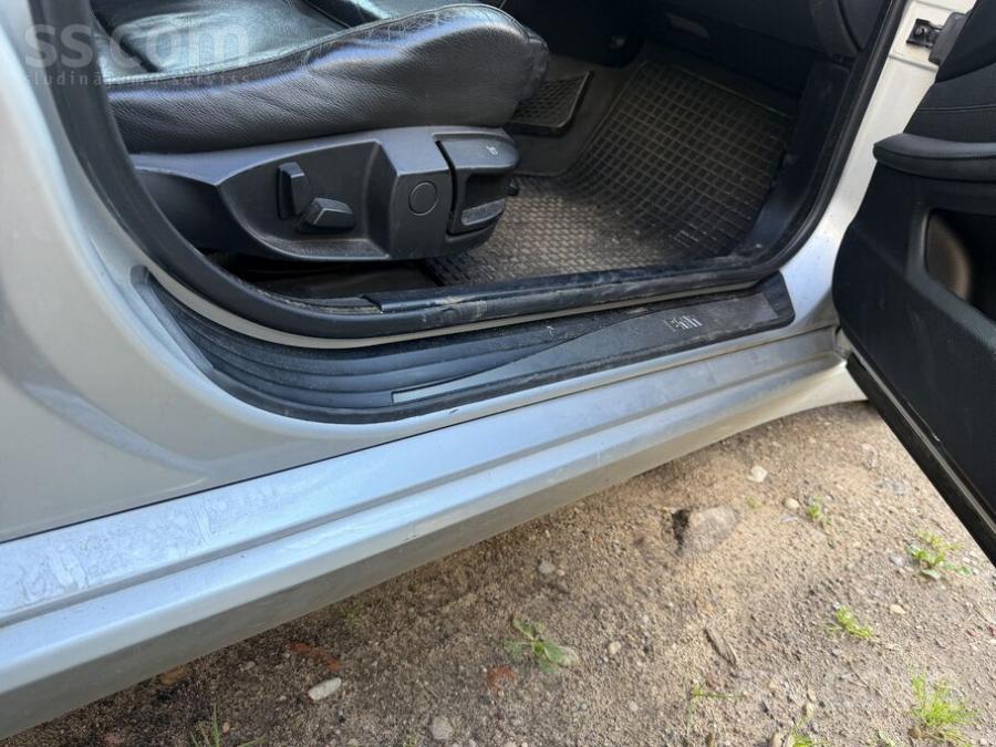 Pelēks BMW 525 2007 Daugavpils, ar dzinēja tilpumu 3.00 L un nobraukumu 290 tūkst. km par 4000 €, foto 12 vietnē AUTOMOTO.COM.LV