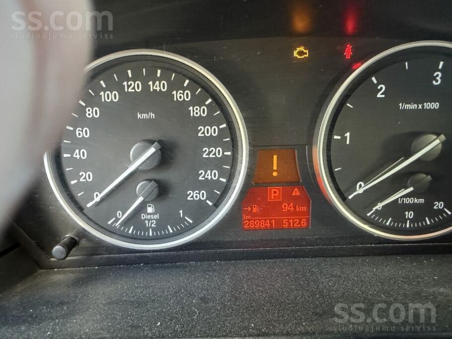 Pelēks BMW 525 2007 Daugavpils, ar dzinēja tilpumu 3.00 L un nobraukumu 290 tūkst. km par 4000 €, foto 26 vietnē AUTOMOTO.COM.LV