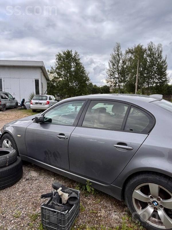 Pelēks BMW 525 2007 Rīga, ar dzinēja tilpumu 2.50 L un nobraukumu 409 tūkst. km par 4000 €, foto 4 vietnē AUTOMOTO.COM.LV