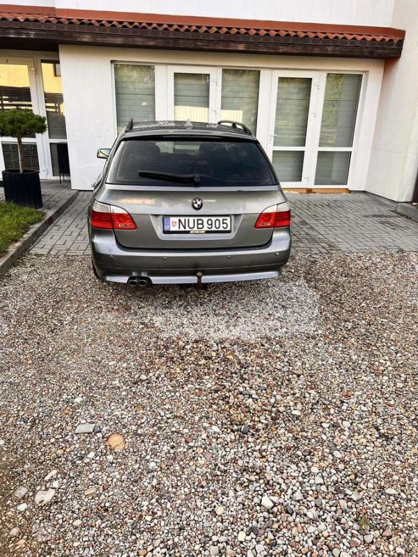 Pelēks BMW 525 2007 Viļņa, ar dzinēja tilpumu 3.00 L un nobraukumu 326 tūkst. km par 3780 €, foto 3 vietnē AUTOMOTO.COM.LV