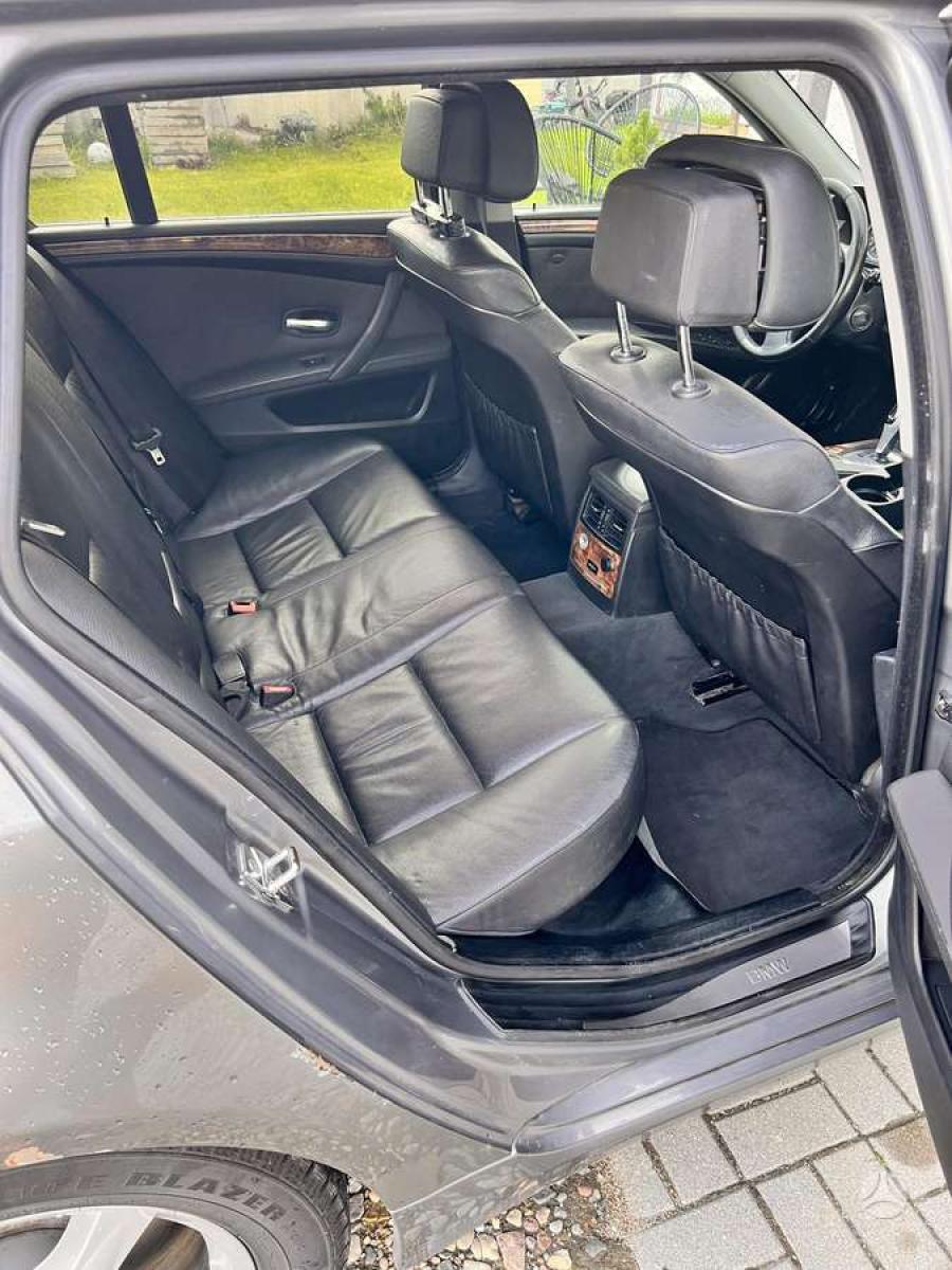 Pelēks BMW 525 2007 Viļņa, ar dzinēja tilpumu 3.00 L un nobraukumu 326 tūkst. km par 3780 €, foto 10 vietnē AUTOMOTO.COM.LV