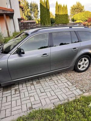 Pelēks BMW 525 2007 Viļņa, ar dzinēja tilpumu 3.00 L un nobraukumu 326 tūkst. km par 3780 €, foto 14 vietnē AUTOMOTO.COM.LV