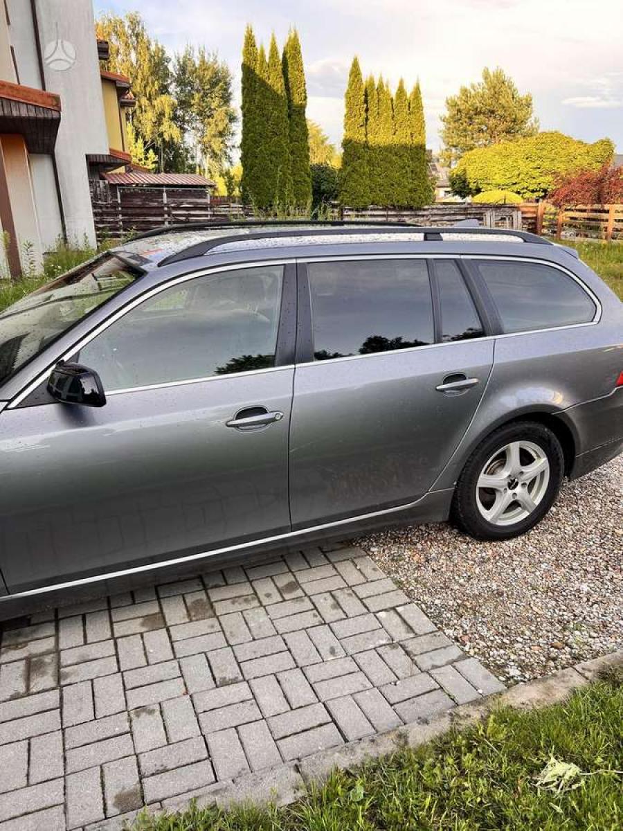 Pelēks BMW 525 2007 Viļņa, ar dzinēja tilpumu 3.00 L un nobraukumu 326 tūkst. km par 3780 €, foto 15 vietnē AUTOMOTO.COM.LV