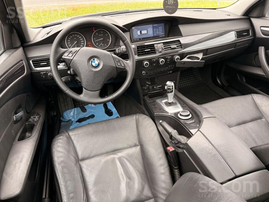 Grey BMW 525 2007 in Ogre, with an engine capacity of 3.00 L and mileage of 331 thousand km for 3999 €, photo 10 on AUTOMOTO.COM.LV