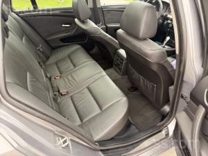 Grey BMW 525 2007 in Ogre, with an engine capacity of 3.00 L and mileage of 331 thousand km for 3999 €, photo 13 on AUTOMOTO.COM.LV