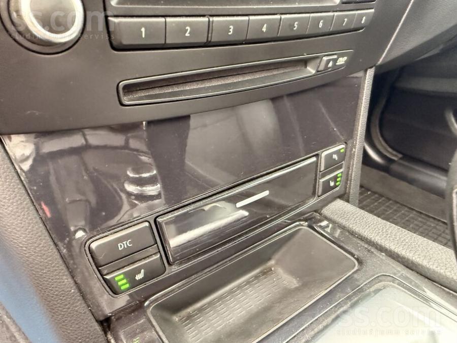 Grey BMW 525 2007 in Ogre, with an engine capacity of 3.00 L and mileage of 331 thousand km for 3999 €, photo 16 on AUTOMOTO.COM.LV